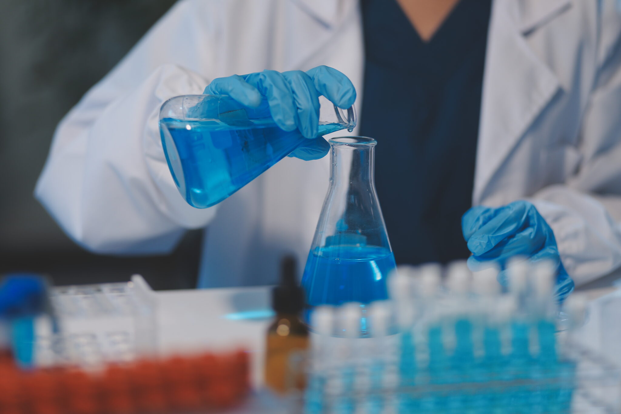 5 Common Mistakes in Handling Chemicals — and How to Avoid Them – Reactivo